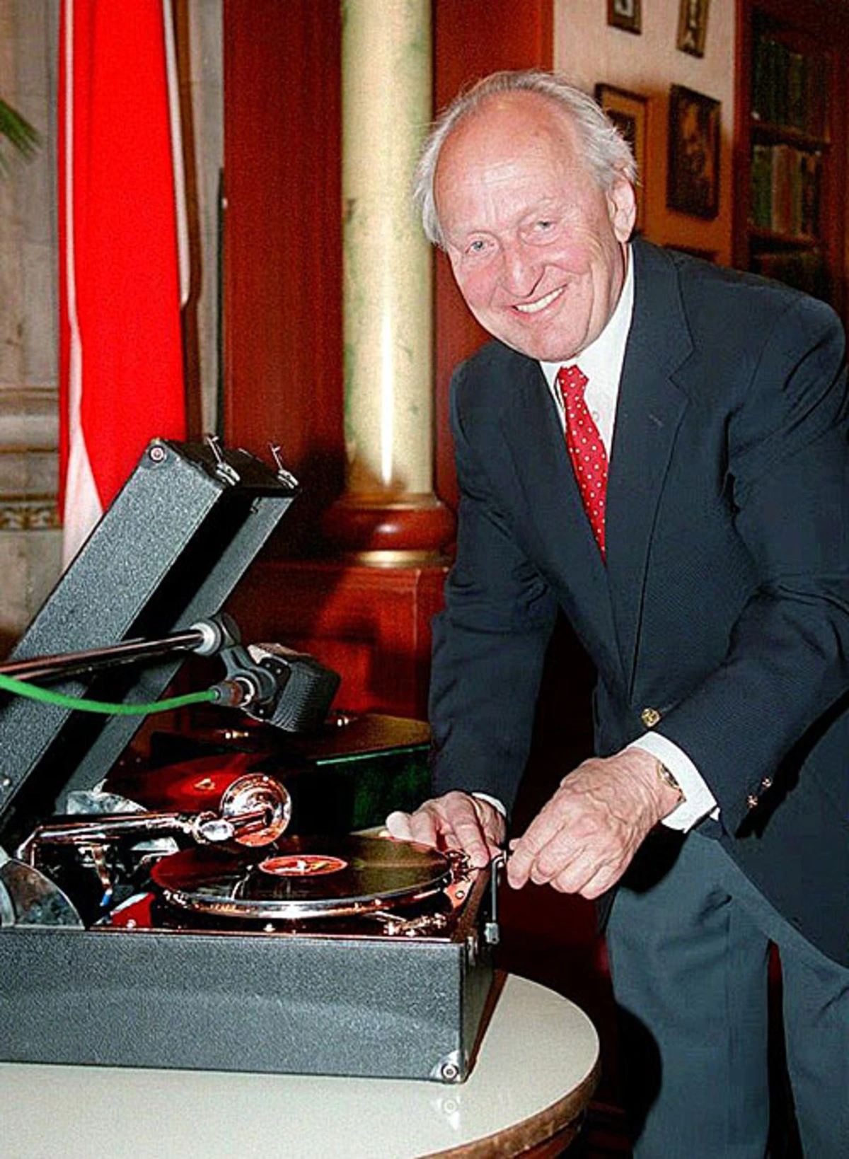"Mister Schellack": Radiolegende Günther Schifter ist tot – DiePresse.com