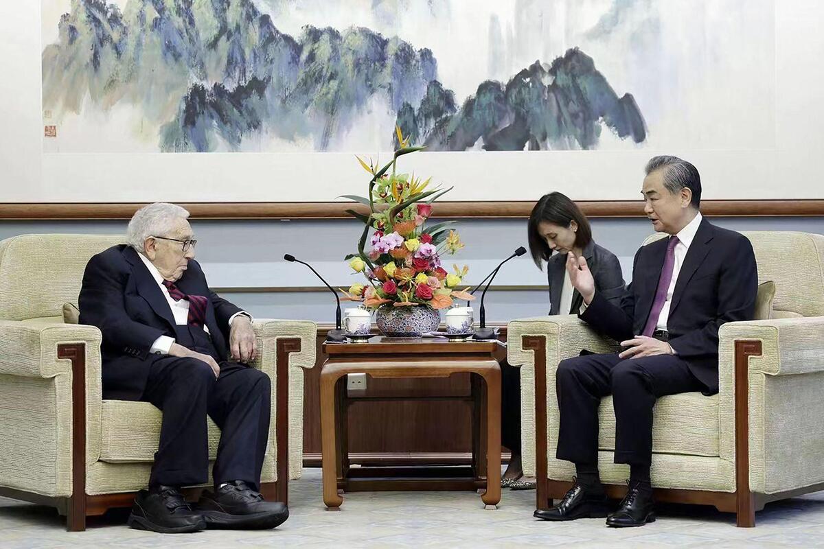 Chinesischer Präsident Xi Jinping empfängt Henry Kissinger | DiePresse.com