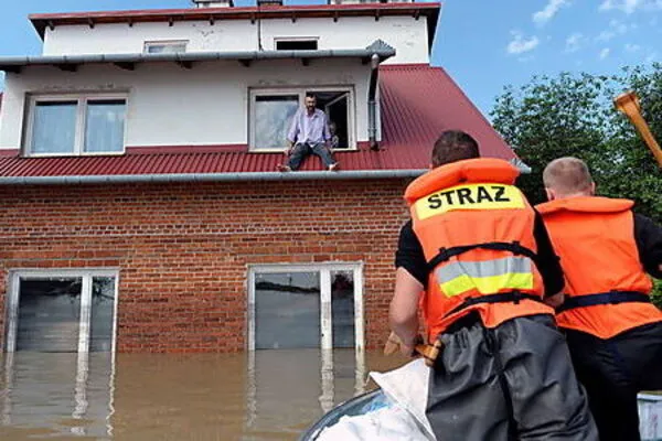 Hochwasser in Polen: 18 Ortschaften nach Dammbruch überflutet ...
