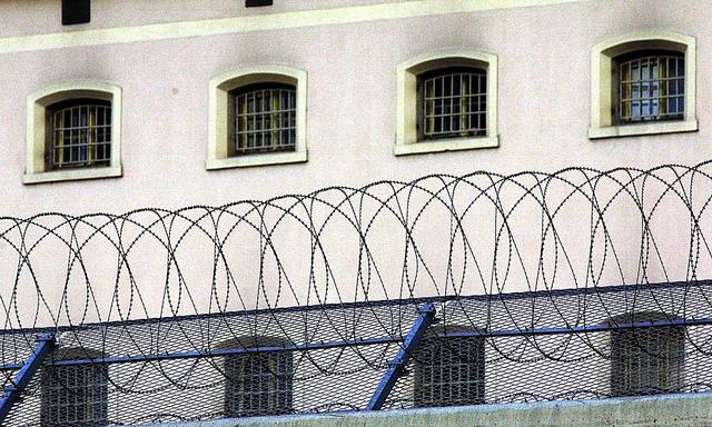 Häftling legte Feuer in Justizanstalt Karlau | DiePresse.com