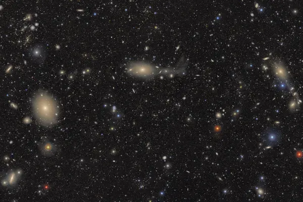 Super-Digitalkamera liefert gestochen scharfe Bilder ferner Galaxien ...