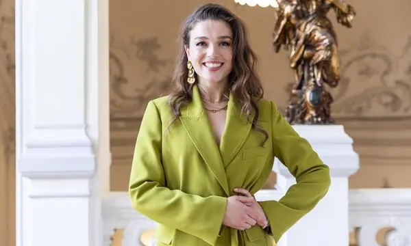 „Maria Theresia“: Nienke Latten ist die neue Musical-Kaiserin von Wien ...