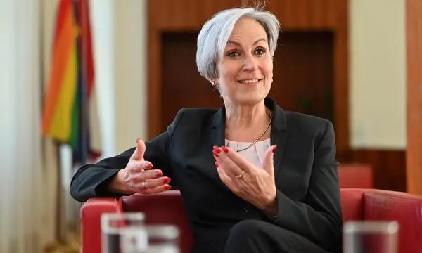 Justizministerin Anna Sporrer über Parteibuch und Höchstgericht: „Ein ...