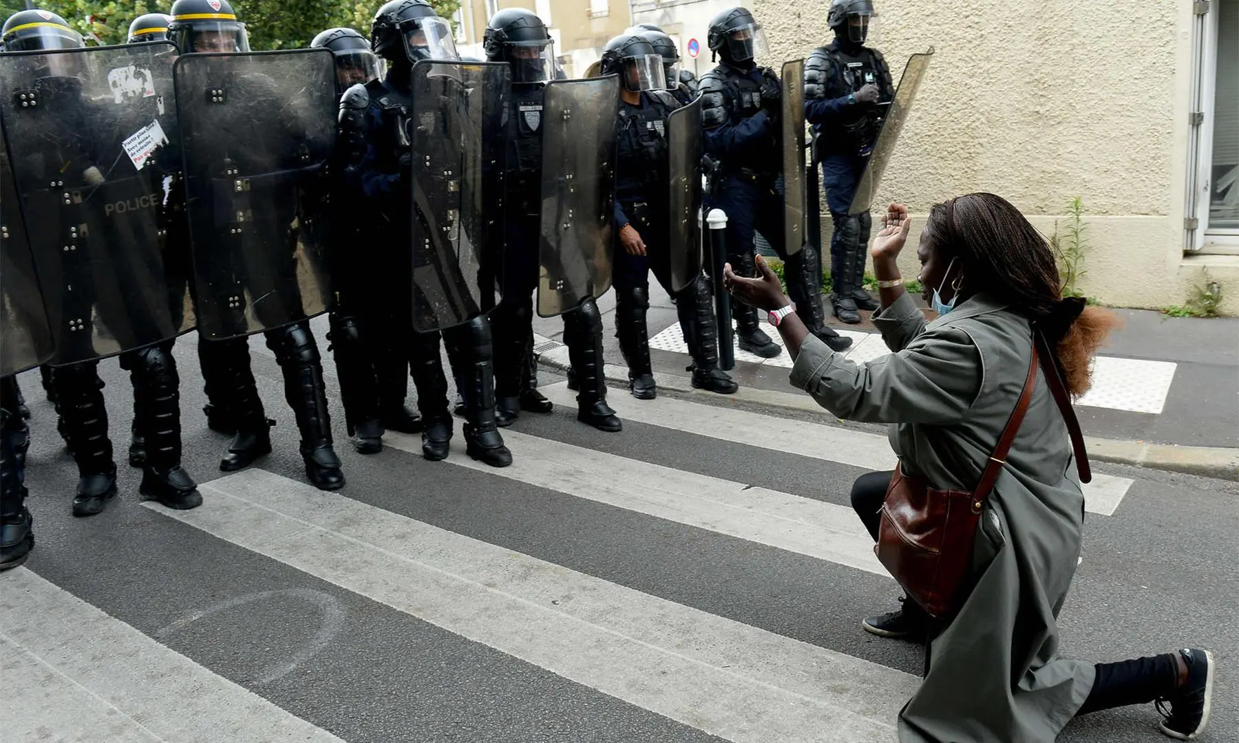 Warum wir knien: eine politische Geste – DiePresse.com