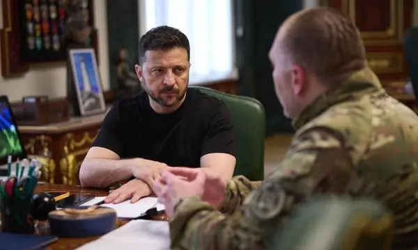 Kiews Großangriff mit Drohnen: Selenskij feiert „Operation Spinnennetz ...