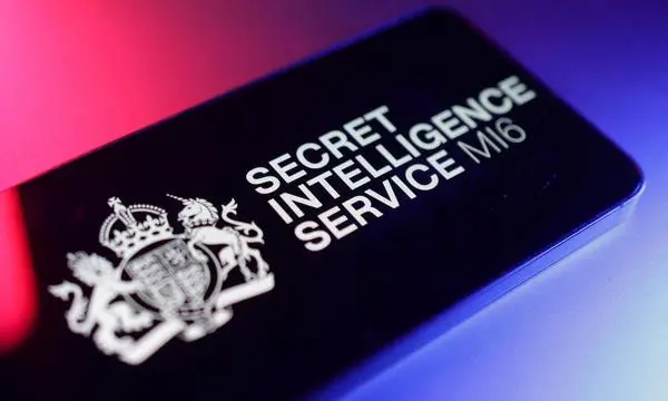 Aus „Q“ wird „C“: Erstmals steht eine Frau an der Spitze des britischen ...