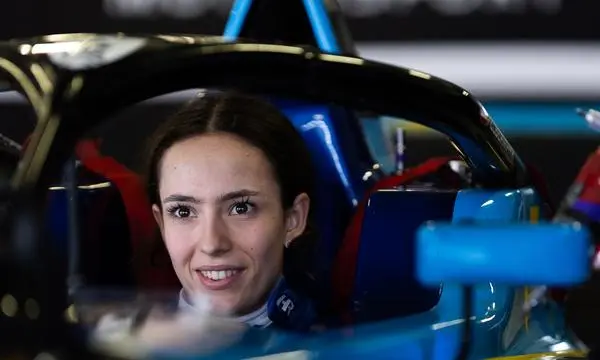 Emma Felbermayr: Eine Österreicherin träumt von der Formel 1 ...