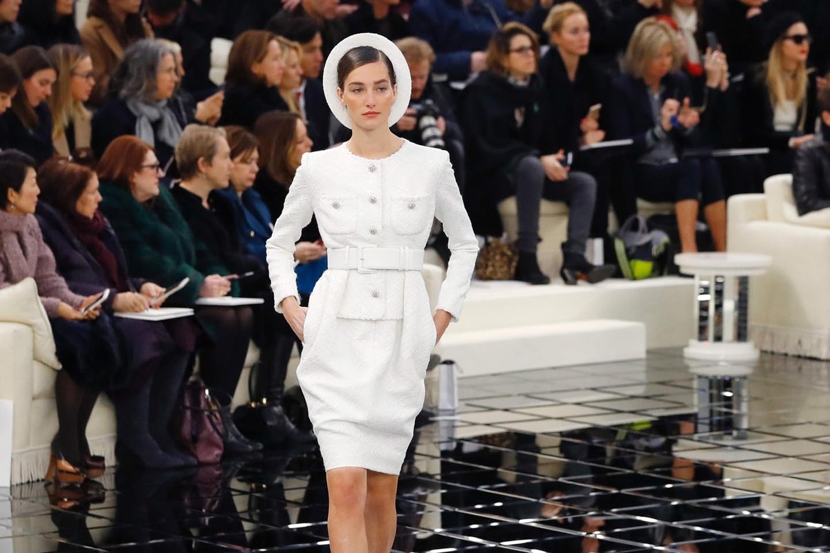 Russische Strickanleitung für das Chanel-Kostüm | DiePresse.com