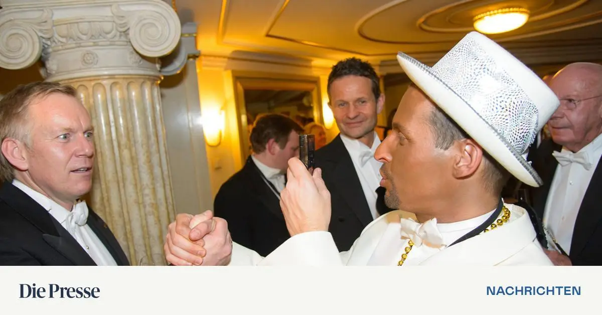 Puls 4: Comedian entschuldigt sich für "Blackface"-Aktion – DiePresse.com