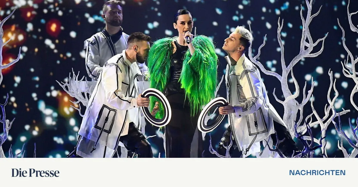 "Eurovision is back": Hüftwackelzauber und Flötenspiel zu Techno ...