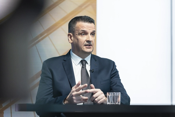 Bank Austria auf Expansionkurs mit 200 Neuaufnahmen und neuen Filialen ...