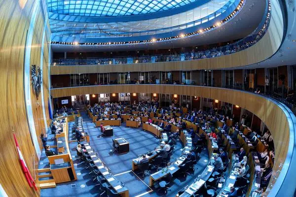 Nationalrat beschließt Stabilitätspakt und Gesetz gegen „Shrinkflation ...