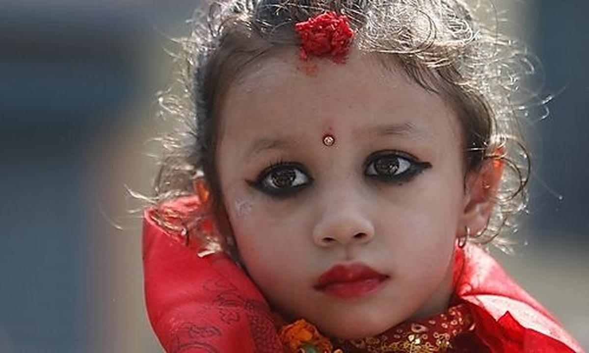 Nepal: Dreijährige ist neue "lebende Göttin" | DiePresse.com