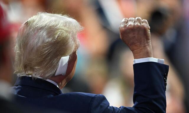 Trumps erster Auftritt: „Gott hat sein Leben geschützt, damit er wieder ...