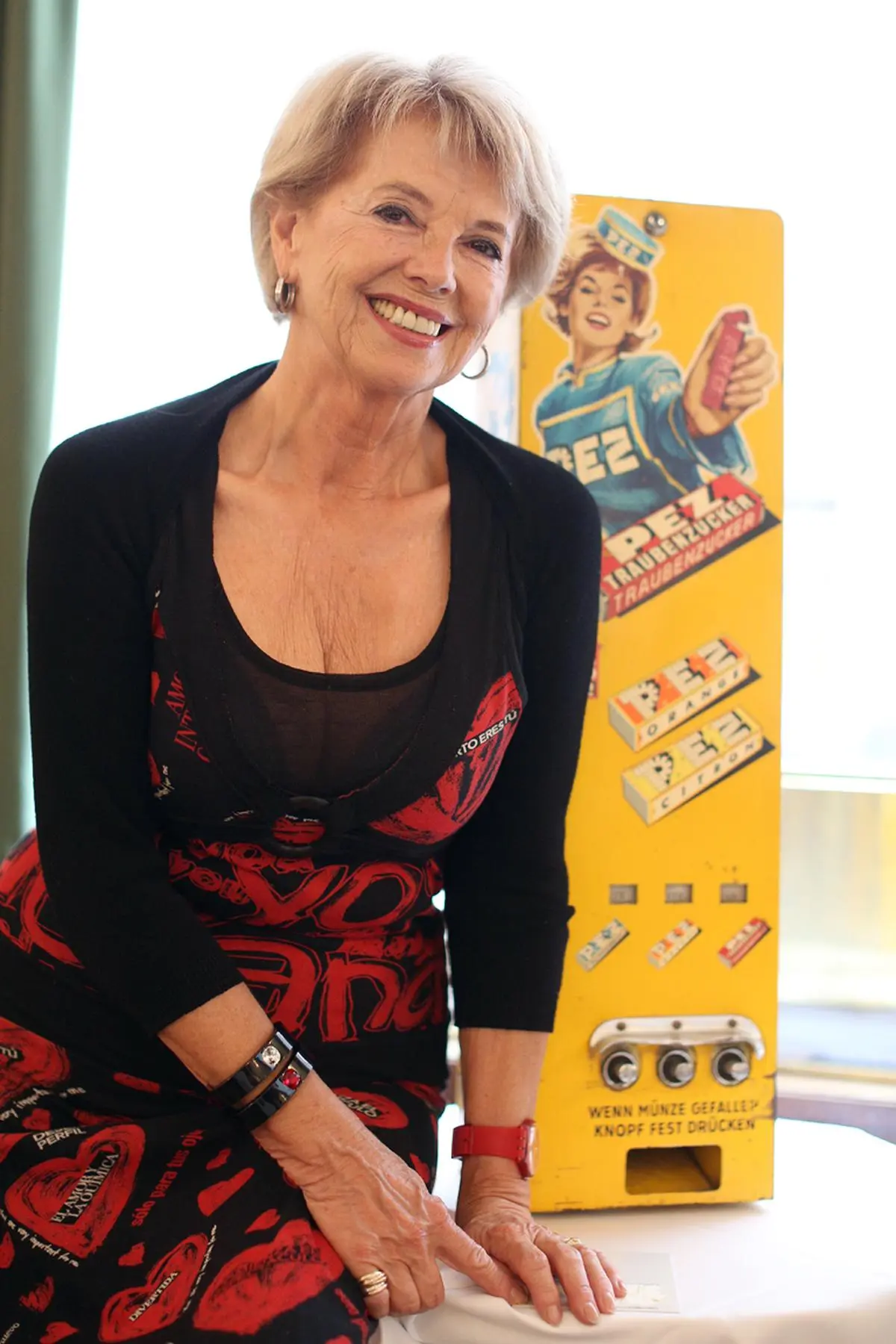 ''PEZ-Girl'' wirft sich noch einmal in Pose – DiePresse.com