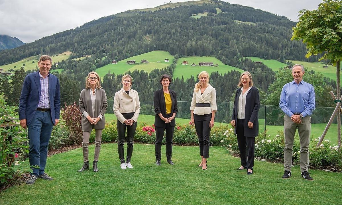 Folge 5: Treichls Team und ein sonniger Abschied | DiePresse.com