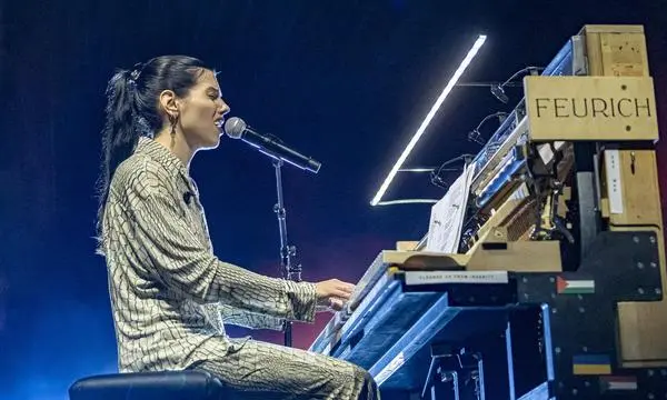 Torinha e anao hey there, This sultry vixen is amazing.