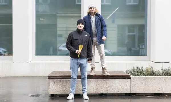 Dr. Bohl, ganz allein in der Welt von Tinder und Dancing Stars ...