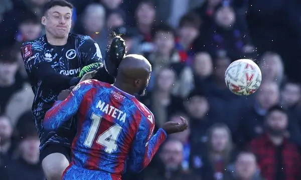 Die brutalsten Fouls des Fußballs – DiePresse.com