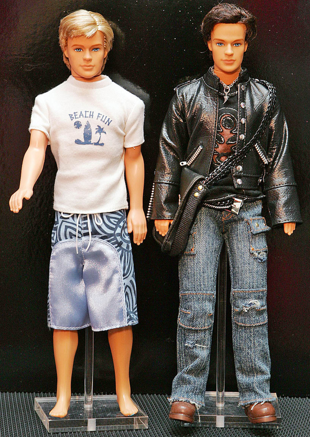 Barbies Freund Ken ist 50 – DiePresse.com