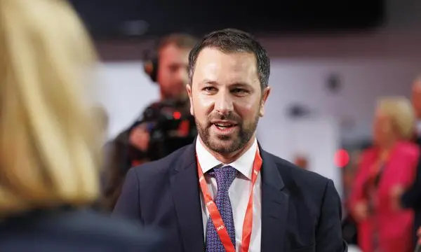 Causa Dornauer: Rote Krisensitzungen und die Frage, was Benko mit all ...