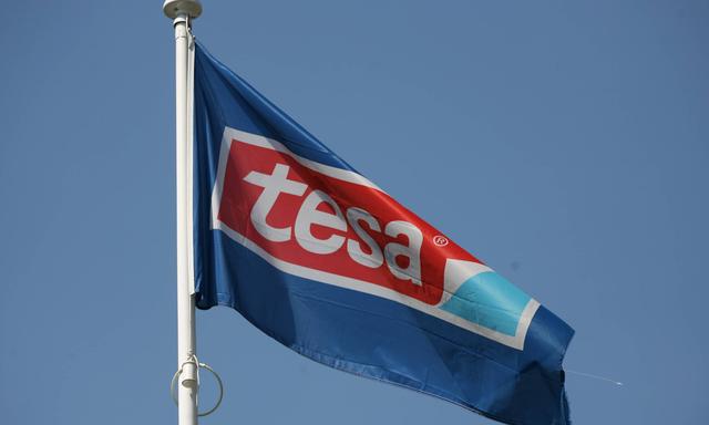 Tesa mit Klebefolien für Smartphones und Tablets im Vormarsch ...