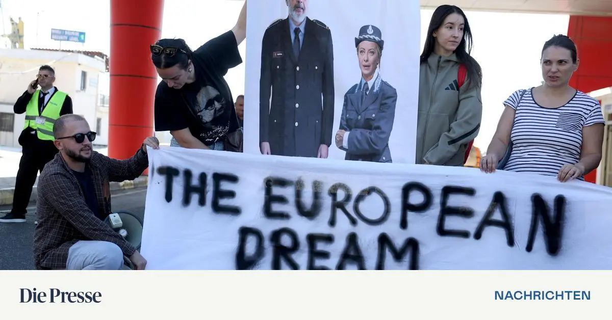 Rom verschifft erste Migranten über die Adria – DiePresse.com