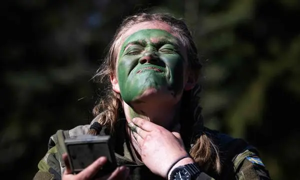 Die EU rüstet militärisch auf – doch wer soll das bezahlen? – DiePresse.com