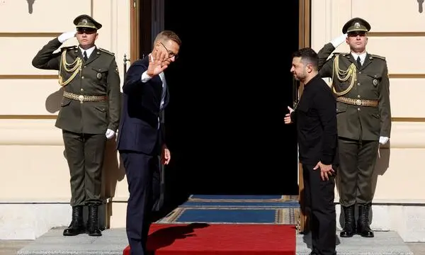 Selenskij will EU beibringen, wie man sinnvoll Drohnen abwehrt ...