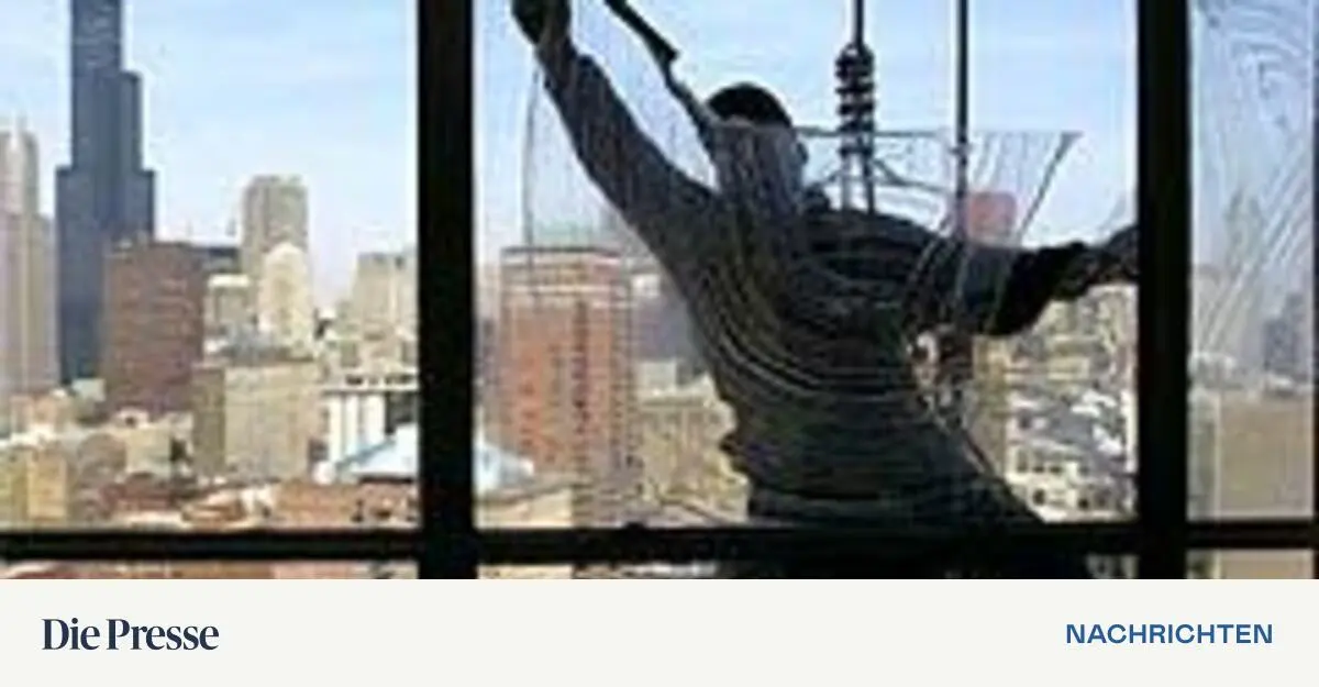 New York: Fensterputzer überlebt Sturz aus 47. Stock | DiePresse.com