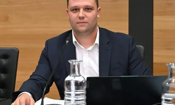 Der Wandel des Alexis Pascuttini, Teil 1: Wie aus einem FPÖ-Talent ein ...