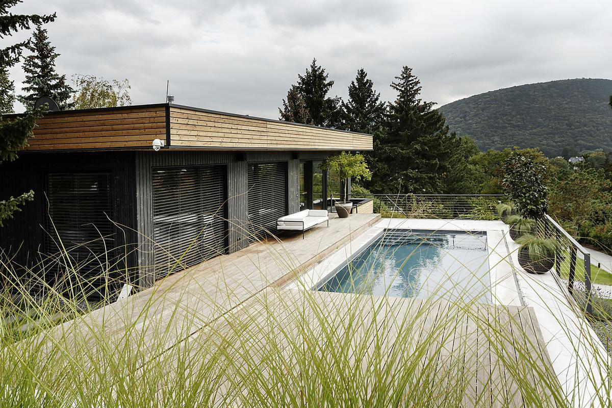 Schwimmbecken | DiePresse.com