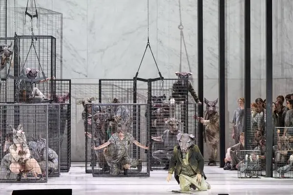 „Animal Farm“: Wiehern, Grunzen und Koloraturen – in der Staatsoper ...