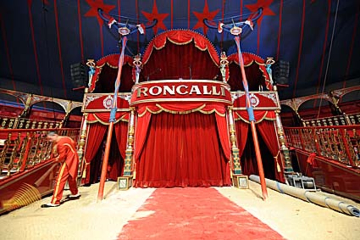 Traditionszirkus am Rathausplatz | DiePresse.com