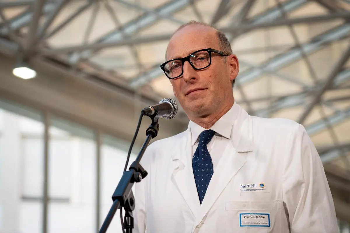 Franziskus bricht Tabu: Keine Geheimnistuerei um seine Gesundheit ...