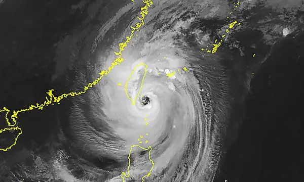 Super-Taifun „Kong-rey“ wütet auf den Philippinen und in Taiwan ...