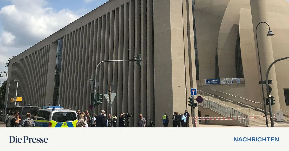 Die größte deutsche Moschee wegen Bombendrohung geräumt – DiePresse.com