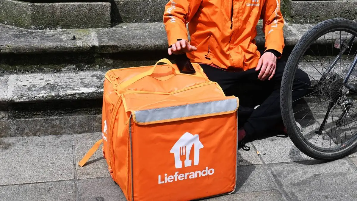 Gratis Lieferung bei Prime-Abo: Lieferando kooperiert mit Amazon ...