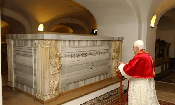 Das Grab von Papst Franziskus: Was an Santa Maria Maggiore besonders ...