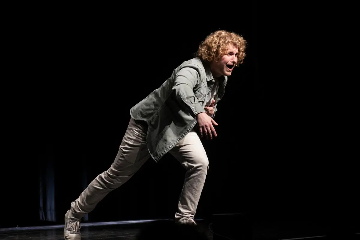 Dr. Bohl, ganz allein in der Welt von Tinder und Dancing Stars ...